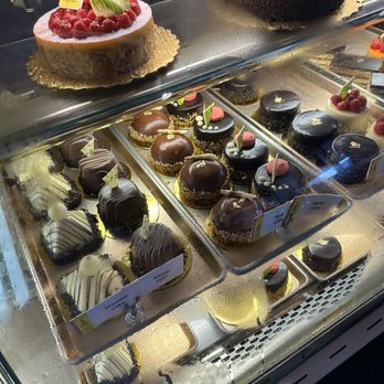 PATRICK’S BAKERY & CAFE - EDINA - Updated March 2025 - 448 Photos & 409 ...