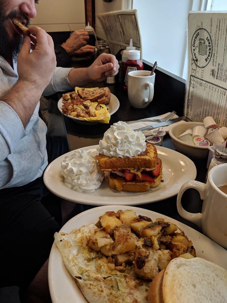 Ken's Corner Breakfast & Lunch, Connecticut | Roadtrippers
