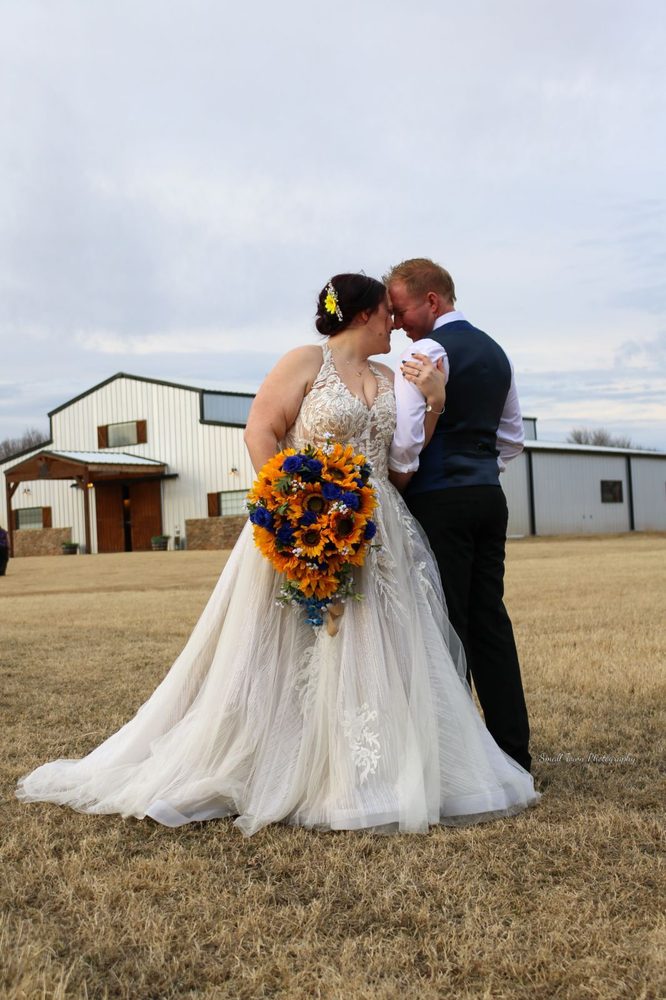 BROKEN HORN RANCH - Updated June 2024 - 35 Photos - 19680 N Luther Rd ...