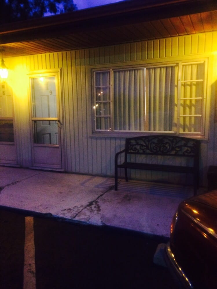 PLAZA MOTEL - Updated July 2025 - 500 E McPherson Hwy, Clyde, Ohio ...