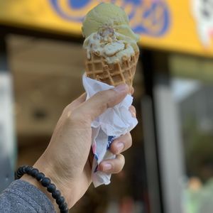 COWS - 213 Photos & 118 Reviews - Ice Cream & Frozen Yogurt - 138 Banff ...