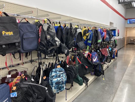 ARC THRIFT STORE & DONATION CENTER - Updated May 2026 - 252 Photos ...