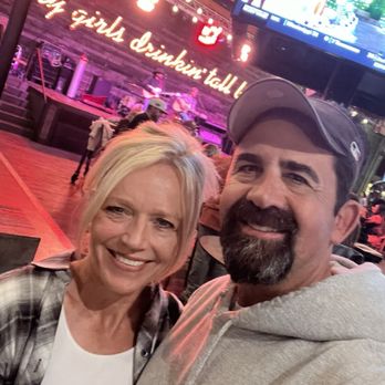 DIERKS BENTLEY’S WHISKEY ROW GILBERT - Updated May 2025 - 813 Photos ...