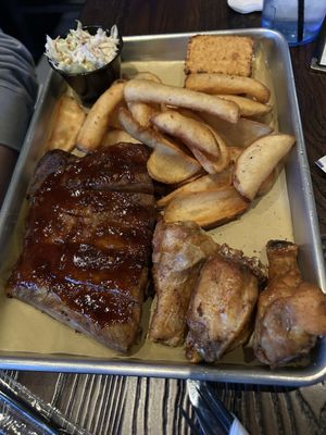 SIDESHOW - Updated August 2025 - 10 Reviews - 5 Plattekill Ave, New ...