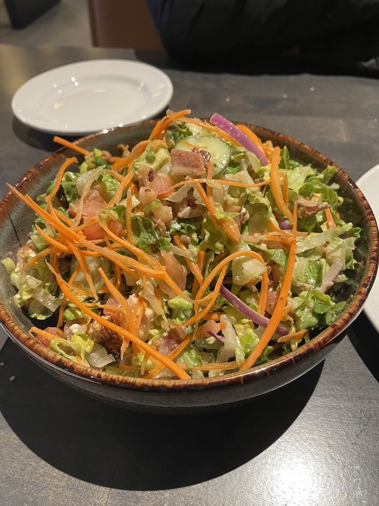 DISTRICT FORE SOCIAL - 20 Photos & 12 Reviews - 233 E Chicago St ...