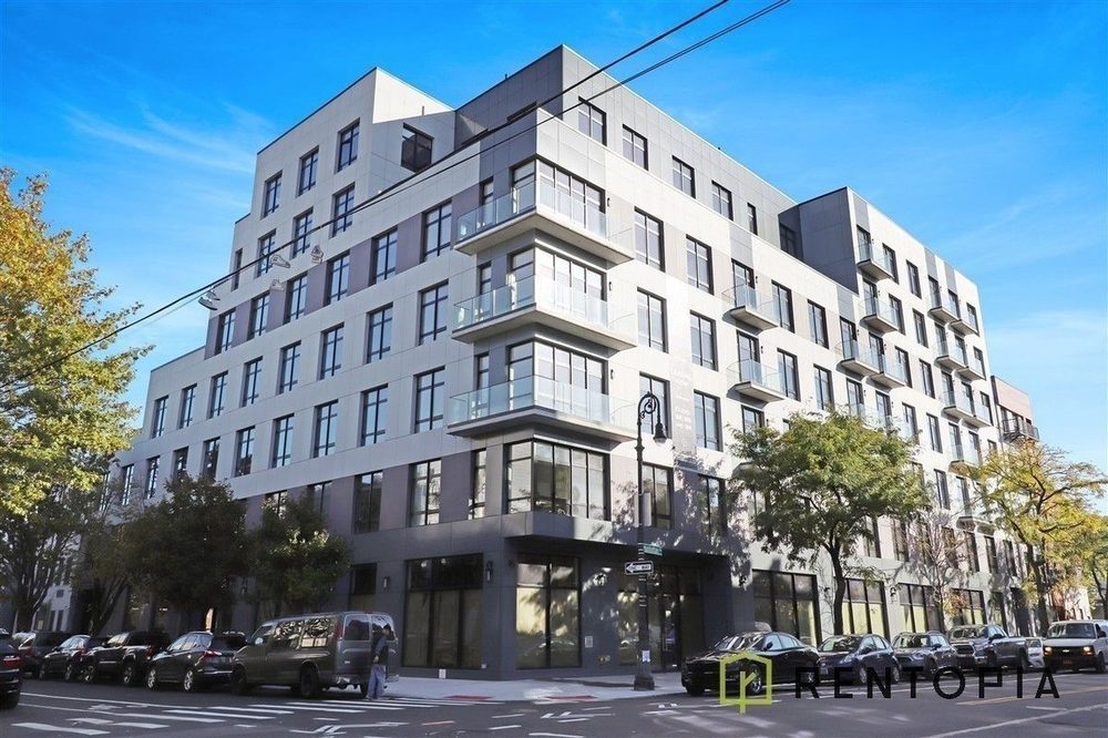 150 EAGLE - Updated January 2026 - 150 Eagle St, Brooklyn, New York ...