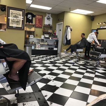 CUSTOM CUTS BARBER SHOP - Updated August 2025 - 186 Photos & 353 ...