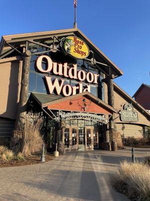 BASS PRO SHOPS - Updated December 2025 - 97 Photos & 50 Reviews - 200 ...