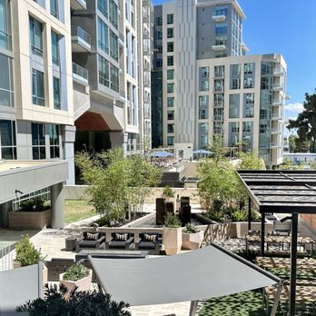 THE MARTIN - Updated December 2025 - 113 Photos - 240 S Taaffe St ...