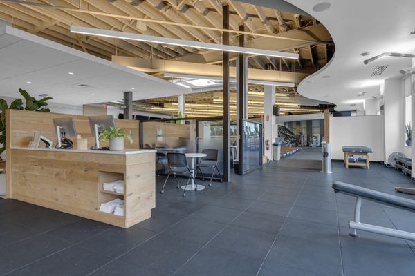 HEALTHWORKS FITNESS CENTERS - COOLIDGE CORNER - Updated May 2026 - 35 ...