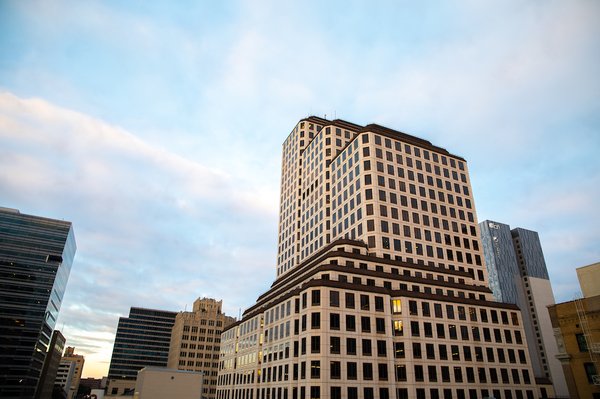 HORIZON BANK - Updated October 2025 - 15 Reviews - 600 W 5th St, Austin ...