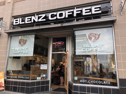 BLENZ COFFEE - Updated August 2024 - 28 Photos & 28 Reviews - 1001 ...