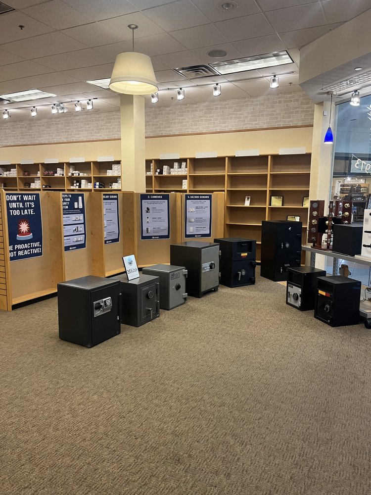 AKS SECURITY - AUMAN’S KEY SHOP - Updated December 2025 - 15 Reviews ...