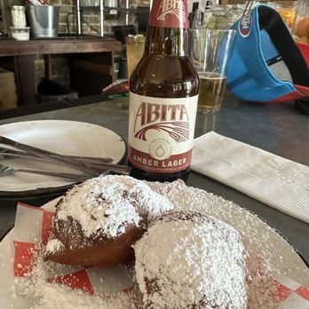 INA MAE TAVERN & PACKAGED GOODS - Updated August 2024 - 750 Photos ...