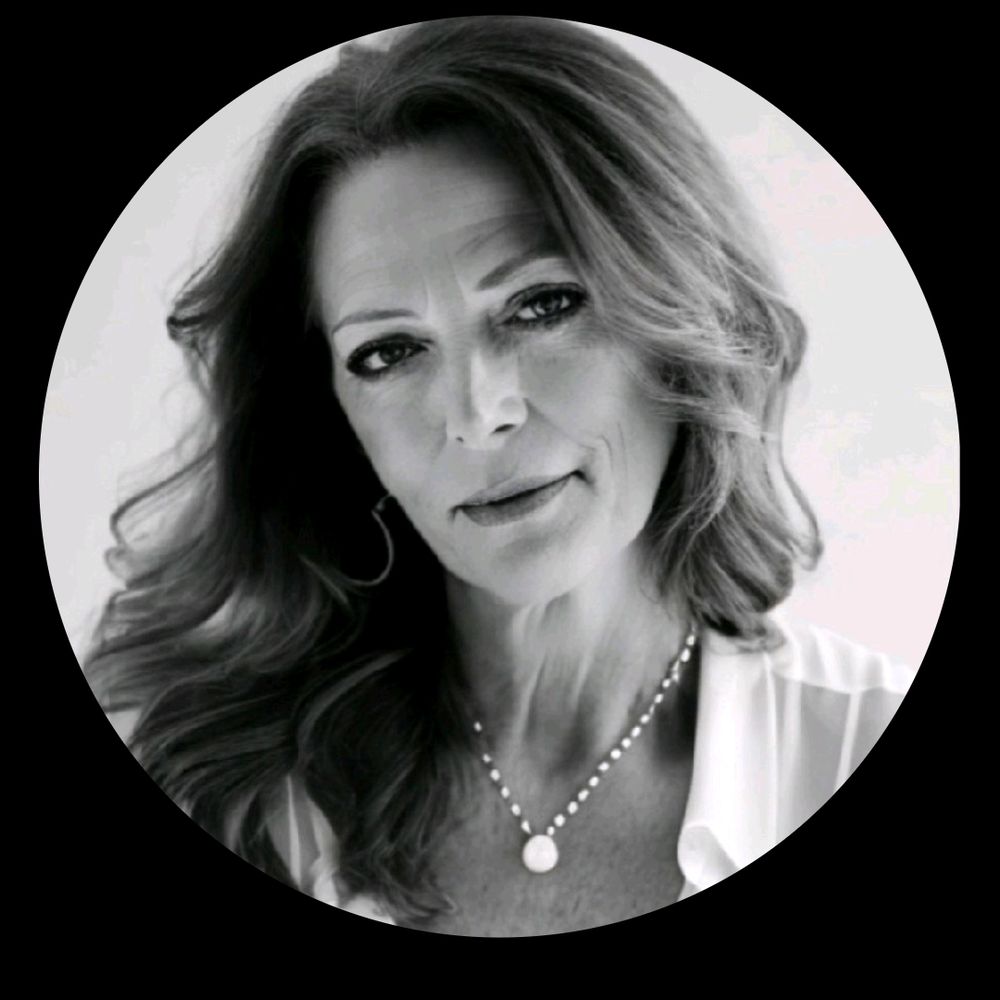 Mary Markopoulos's Instagram, Twitter & Facebook on IDCrawl