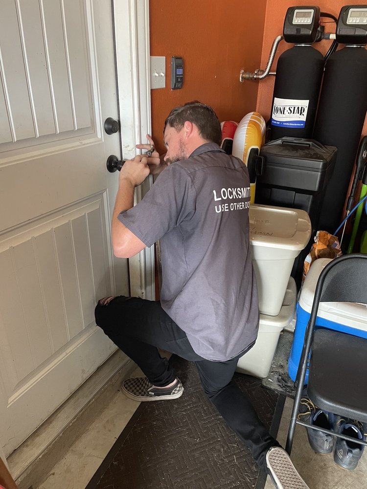 PROS ON CALL - AUSTIN - Updated September 2025 - 41 Photos & 54 Reviews ...