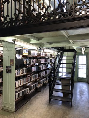 TROY PUBLIC LIBRARY - Updated October 2025 - 16 Photos - 100 2nd St ...