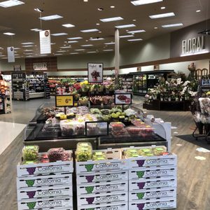 SAFEWAY - Updated June 2025 - 14 Reviews - 301 N Santa Claus Ln, North ...