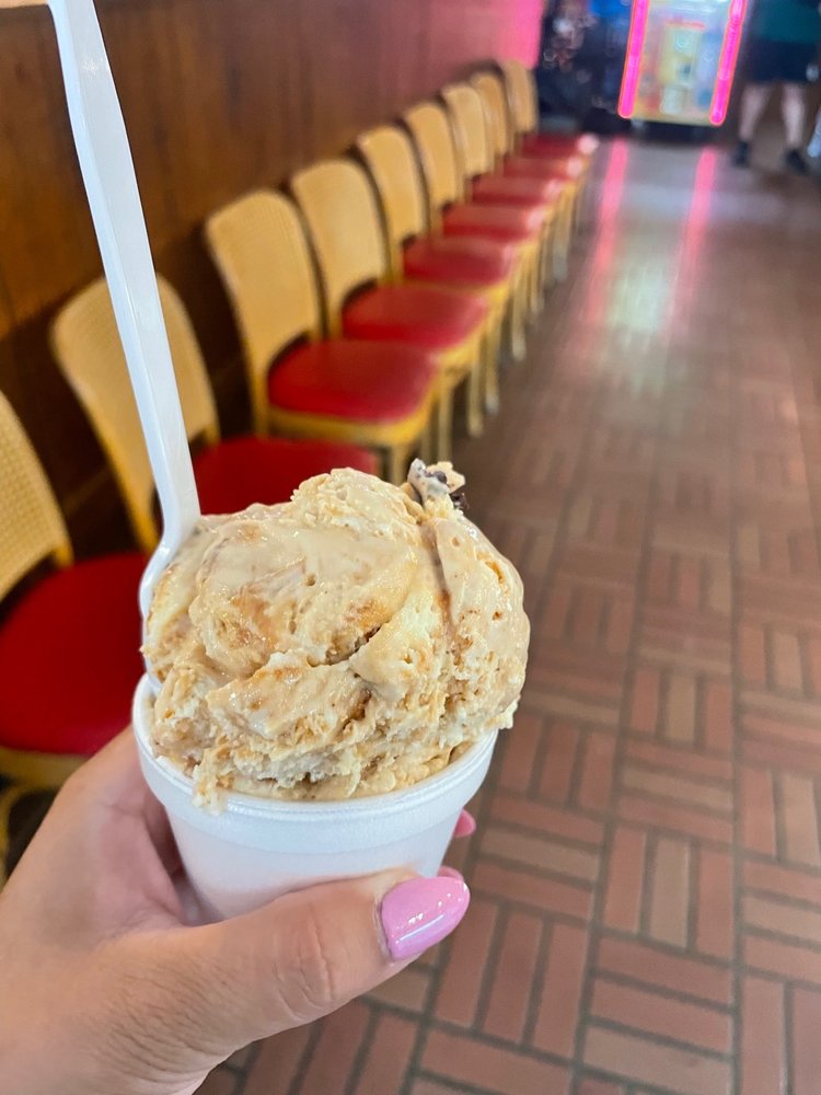 KIRK’S 1890 ICE CREAM PARLOR - 142 Photos & 275 Reviews - 2500 N Kings ...
