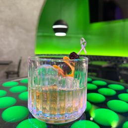 URBAN PUTT - Updated July 2025 - 361 Photos & 144 Reviews - 201 S ...