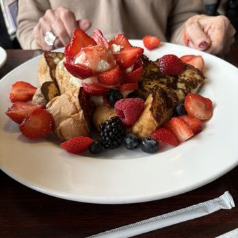 BERRY SWEET KITCHEN - Updated July 2025 - 291 Photos & 303 Reviews ...