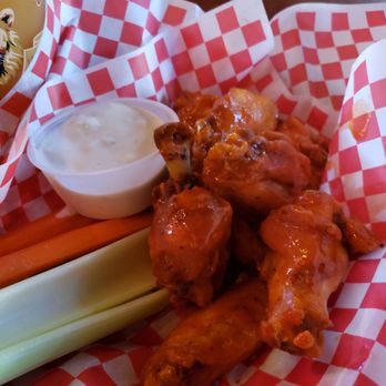 SAVAGE MOOSE SPORTS PUB - Updated April 2025 - 30 Photos & 66 Reviews ...