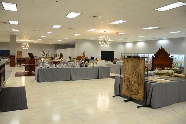 MATTHEW BULLOCK AUCTION GALLERY - Updated November 2024 - 23 Photos ...