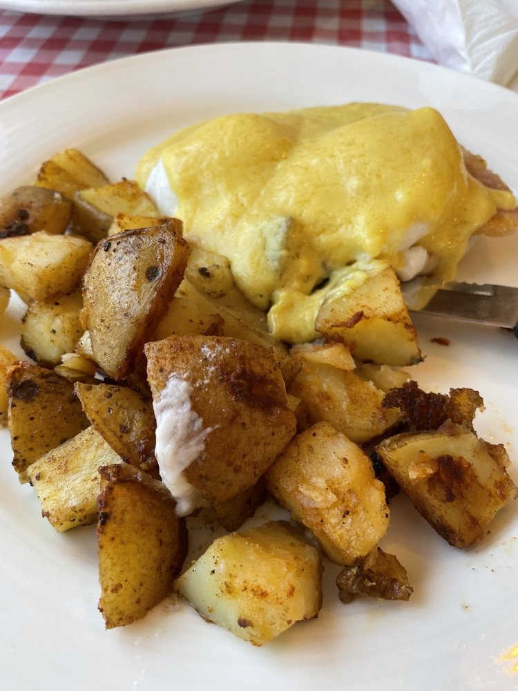 SCRAMBLES RESTAURANT - 31 Photos & 45 Reviews - 527 Westney Road S ...