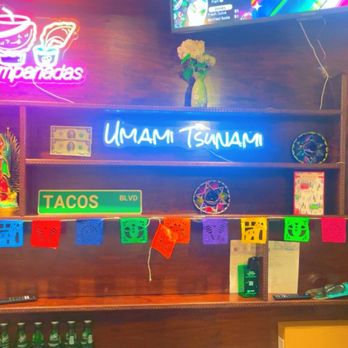 UMAMI TSUNAMI TAQUERIA - Updated April 2026 - 56 Photos & 30 Reviews ...