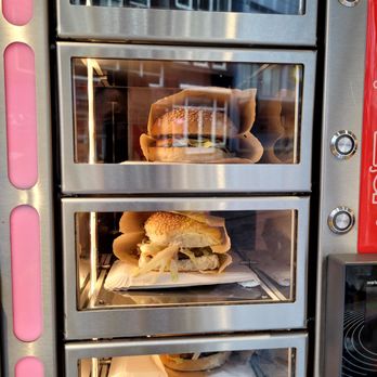 FEBO - Updated October 2025 - 65 Photos & 44 Reviews - Nieuwendijk 220 ...