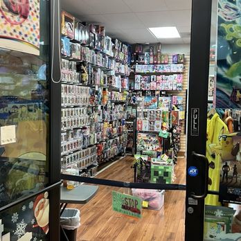 888 COLLECTIBLES - Updated December 2025 - 146 Photos & 120 Reviews ...