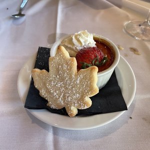 THE MAPLE LEAF - 470 Photos & 321 Reviews - Canadian (New) - 137 Banff ...