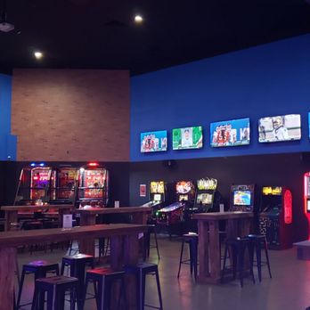 SLACKERS BAR - Updated October 2025 - 29 Photos & 19 Reviews - 7959 ...