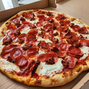 ZIZZA AUTHENTIC PIZZERIA - Updated December 2025 - 1100 Bicentennial Dr ...