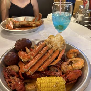 BLUE COAST JUICY SEAFOOD - Updated October 2024 - 129 Photos & 152 ...