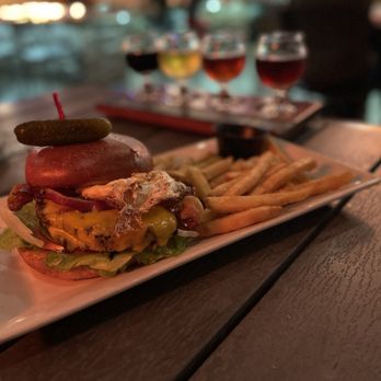 NEW RIVER TAPHOUSE - Updated July 2024 - 978 Photos & 534 Reviews ...