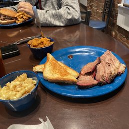 MOJO FEDERAL SWINE & SPIRITS - Updated July 2025 - 623 Photos & 356 ...