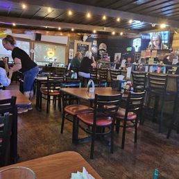 BULLDOG’S FAMOUS BBQ & BREWS - Updated October 2025 - 16 Photos & 21 ...