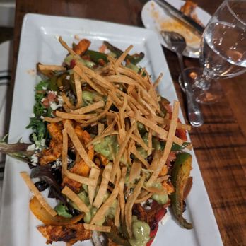 KIN WINDSOR Windsor, CA - Updated November 2024 - 862 Photos & 860 ...