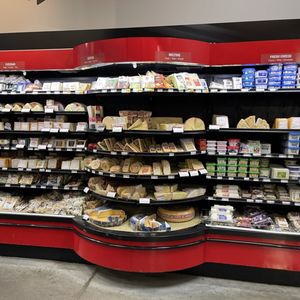 FRESH MADISON MARKET - Updated August 2025 - 23 Photos & 73 Reviews ...