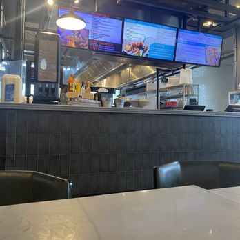 DOCK LOCAL - Updated March 2025 - 24 Photos & 19 Reviews - 815 S Main ...