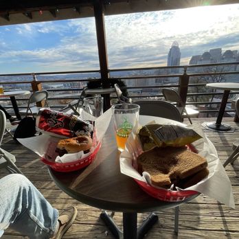 CITY VIEW TAVERN - Updated October 2025 - 150 Photos & 168 Reviews ...