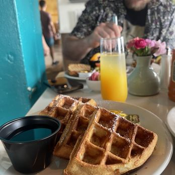 HESTER’S CAFE & COFFEE BAR - SIX POINTS - Updated October 2025 - 680 ...