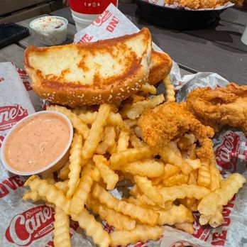 RAISING CANE’S CHICKEN FINGERS - Updated December 2025 - 399 Photos ...