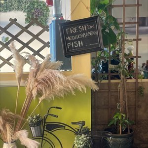 ESSO MEDITERRANEAN BISTRO - 132 Photos & 308 Reviews - 17933 Ventura ...