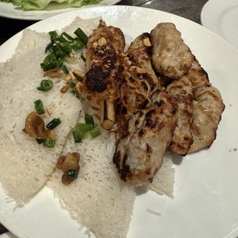 9 ROSES - Updated October 2025 - 673 Photos & 304 Reviews - 1100 ...