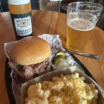 BROTHERS BARBECUE - Updated January 2025 - 1064 Photos & 942 Reviews ...