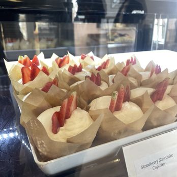 SWEET PIGLET BAKERY CAFE - Updated December 2025 - 295 Photos & 115 ...