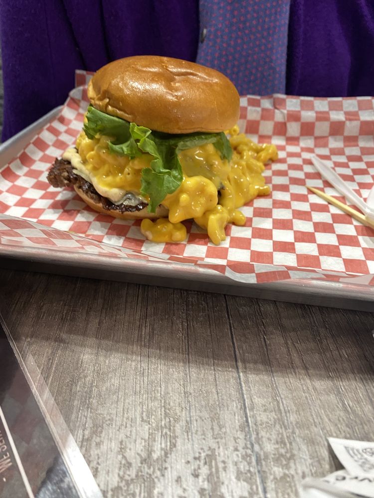 GLADIATOR BURGERS & STEAK - 12 Photos - 222 Albert Street, Waterloo ...