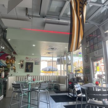 THE PUMP BAR - TULSA - Updated March 2025 - 80 Photos & 26 Reviews ...